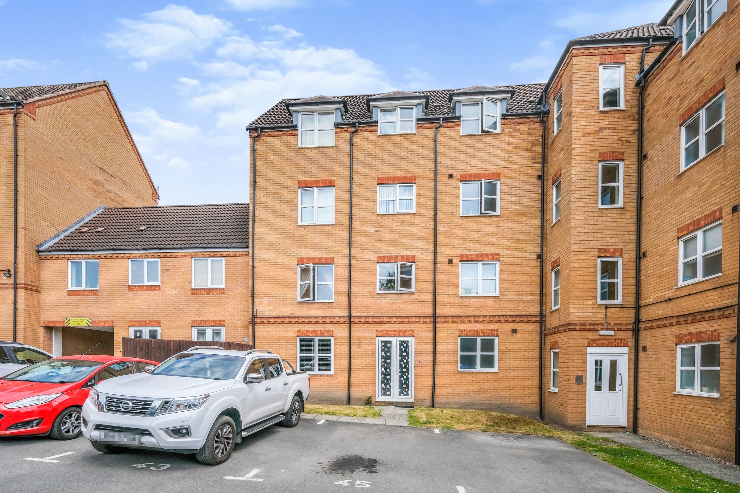 2 bed flat for sale in Pavior Road, Nottingham NG5 - Zoopla