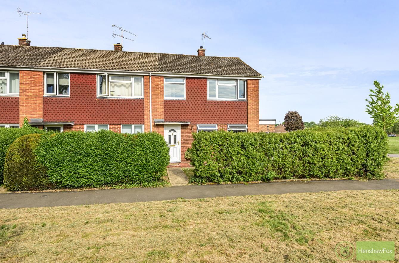 4 Bed End Terrace House For Sale In Kinver Close Romsey Hampshire