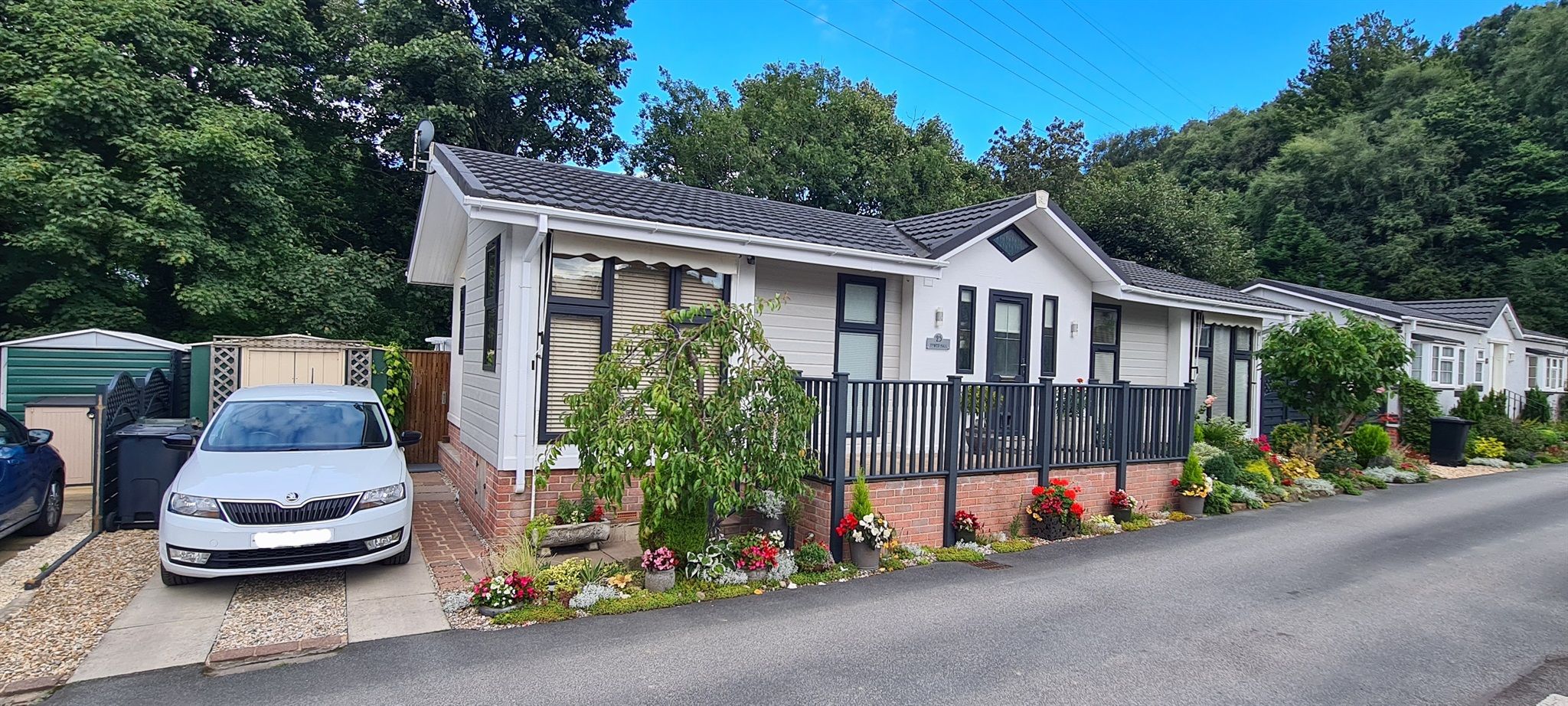 2 bed mobile/park home for sale in Goit Stock Lane, Harden, Bingley ...