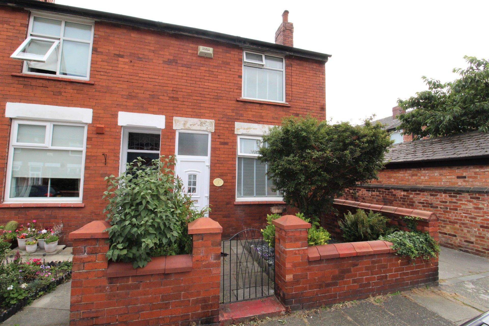 2 bed terraced house for sale in Bonar Road, Stockport SK3 - Zoopla