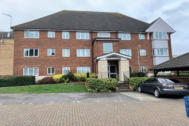 2 bed flat to rent in St. Leonards Close, Grays RM17 - Zoopla