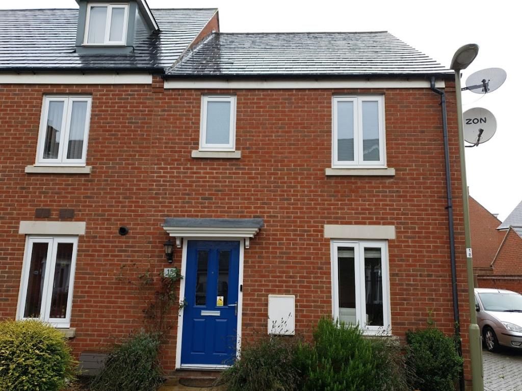 3 bed end terrace house for sale in Kingsmere, Bicester, Oxfordshire ...