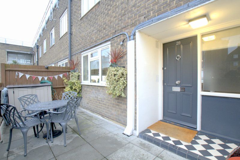 3 bed flat for sale in Ann Lane, Chelsea SW10 - Zoopla