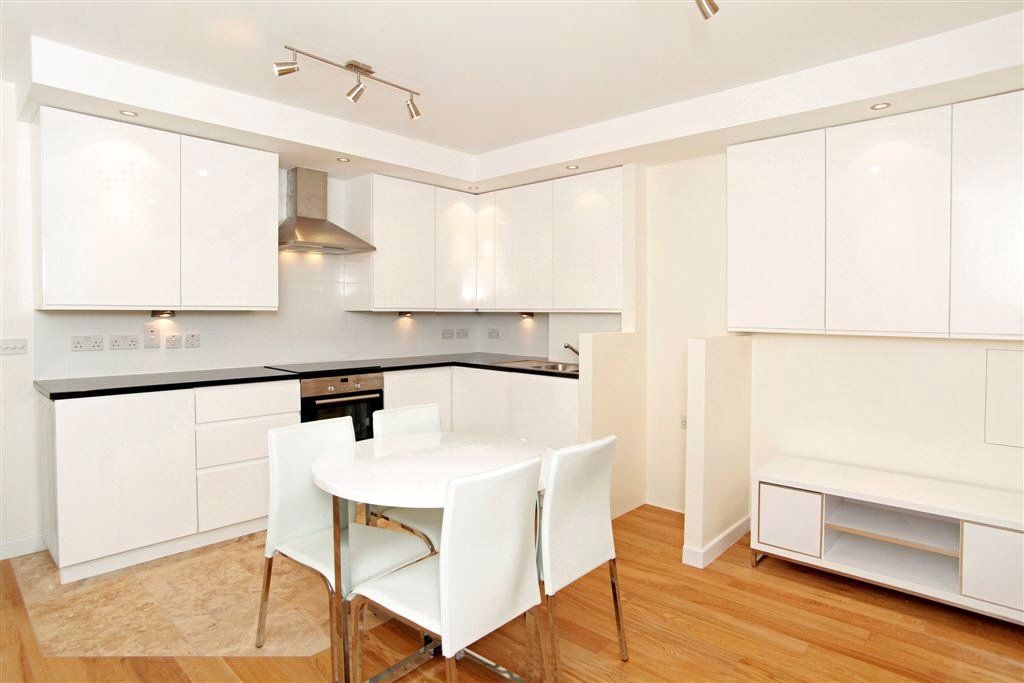 1 bed flat to rent in Reids Building, 92 Leather Lane, London EC1N - Zoopla