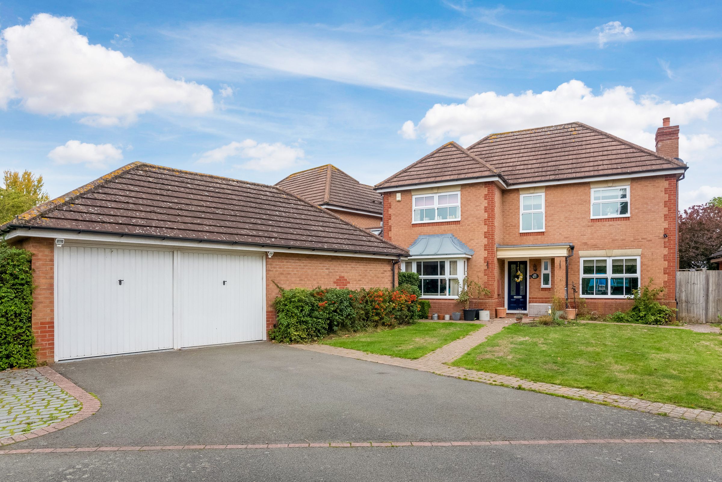 4 bed detached house to rent in Percival Drive, Harbury CV33 - Zoopla