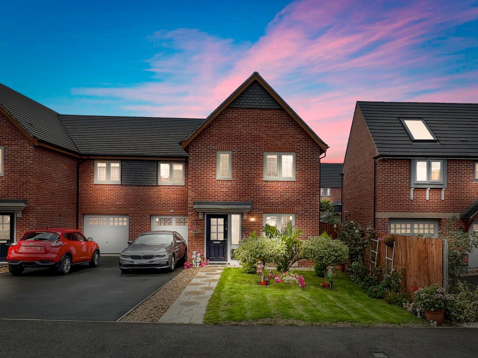 4 Bed Semi Detached House For Sale In Kite Road Priors Hall Corby