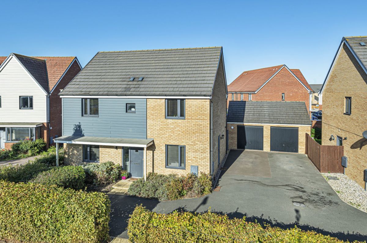4 Bed Detached House For Sale In Ashpole Avenue Wootton Bedford Mk43
