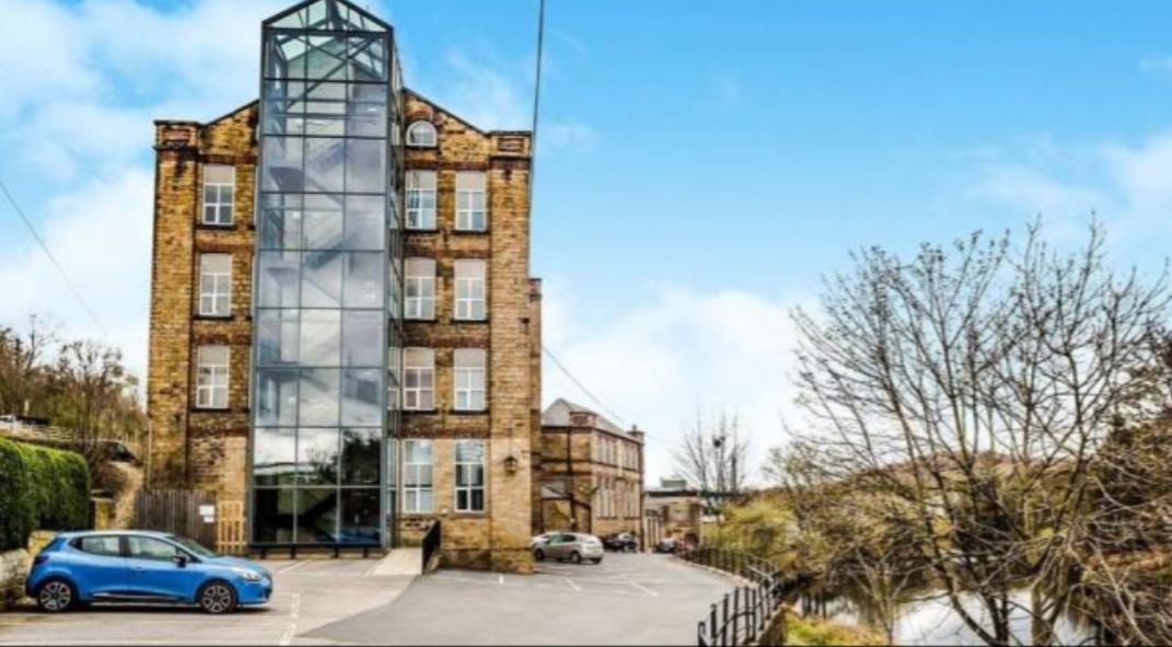 2 bed flat to rent in 11 Fearnley Mill Drive, Huddersfield HD5 - Zoopla