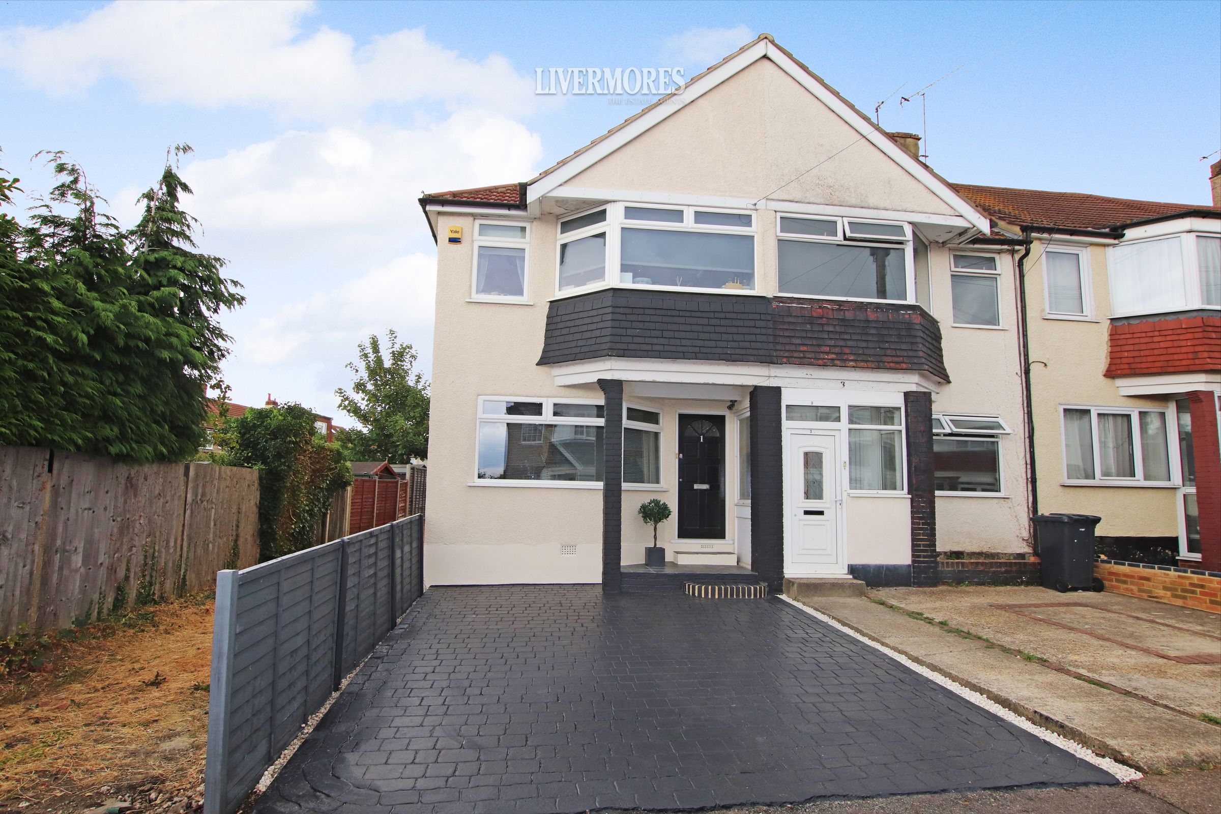 3 Bed Semi Detached House For Sale In Kingswood Close Dartford Kent