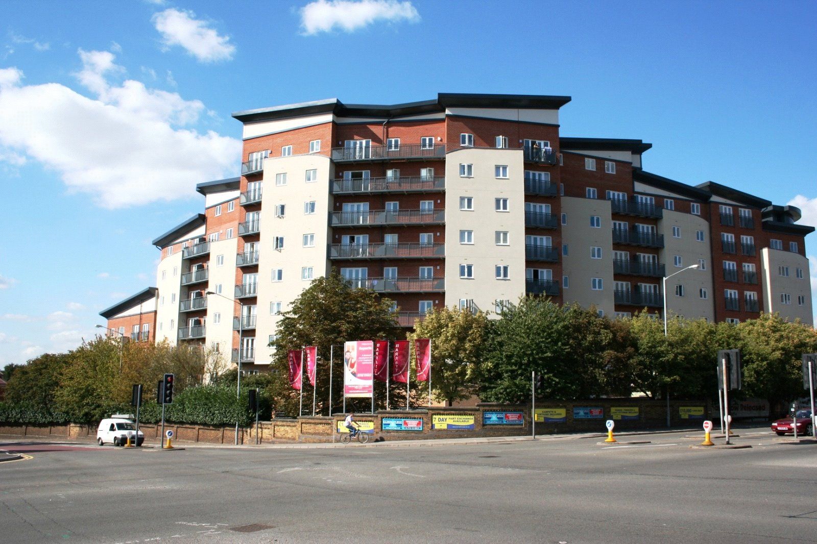 2 bed flat to rent in Aspects Court, Slough SL1 - Zoopla