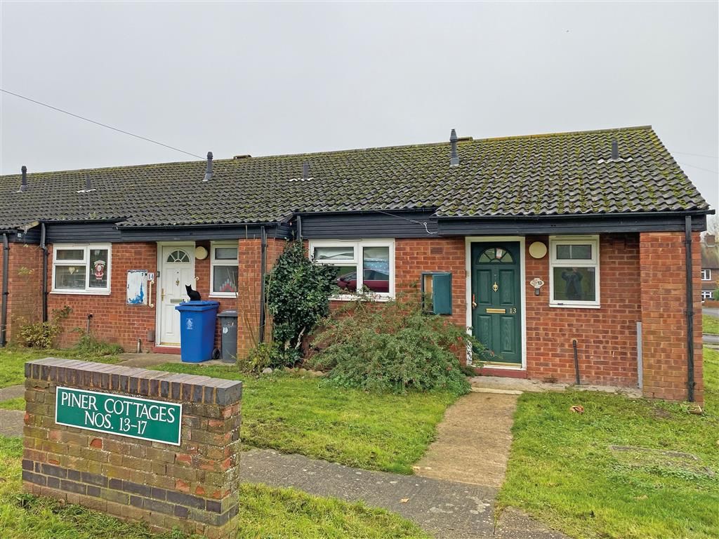 1 bed terraced bungalow for sale in Wolf Lane, Windsor SL4 - Zoopla