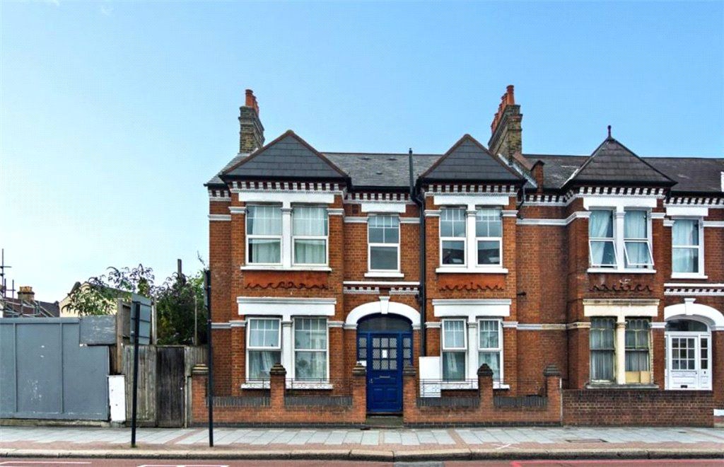 1 bed detached house to rent in Tooting Bec Road, London SW17 - Zoopla