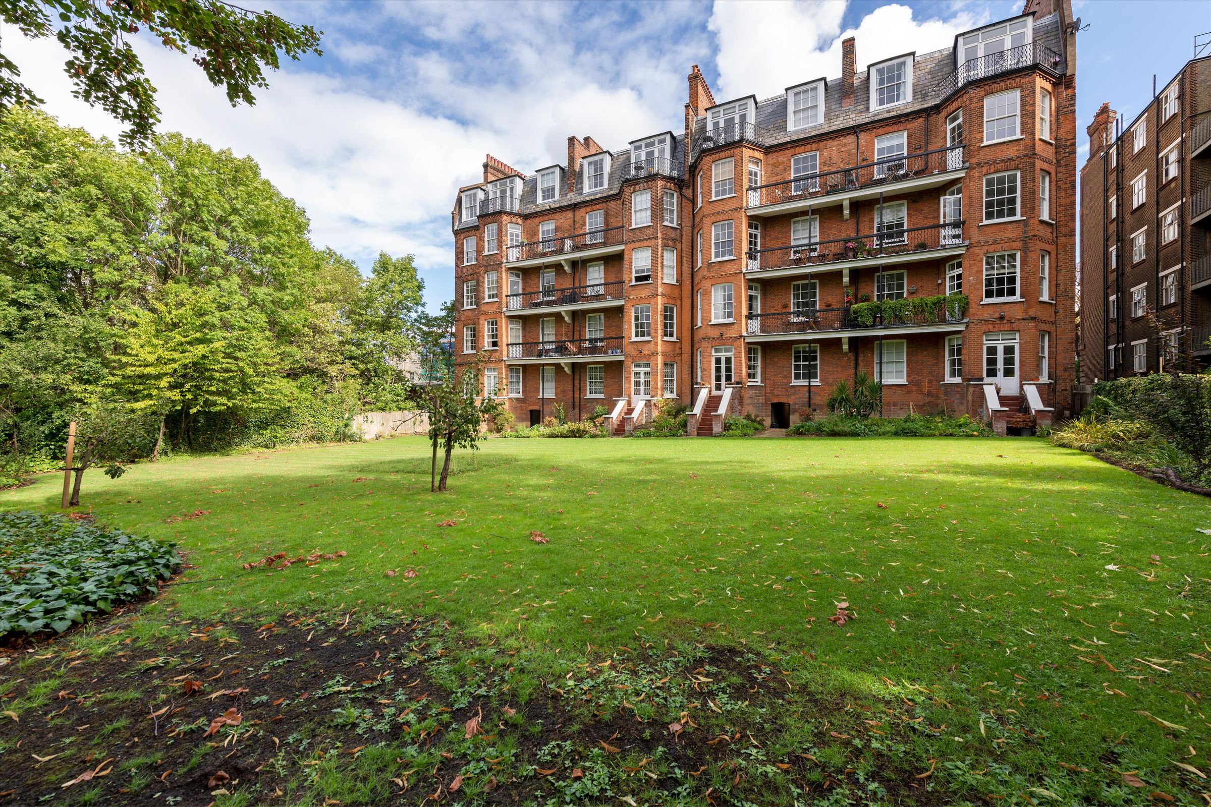 2 bed flat for sale in Shoot Up Hill, London NW2 - Zoopla