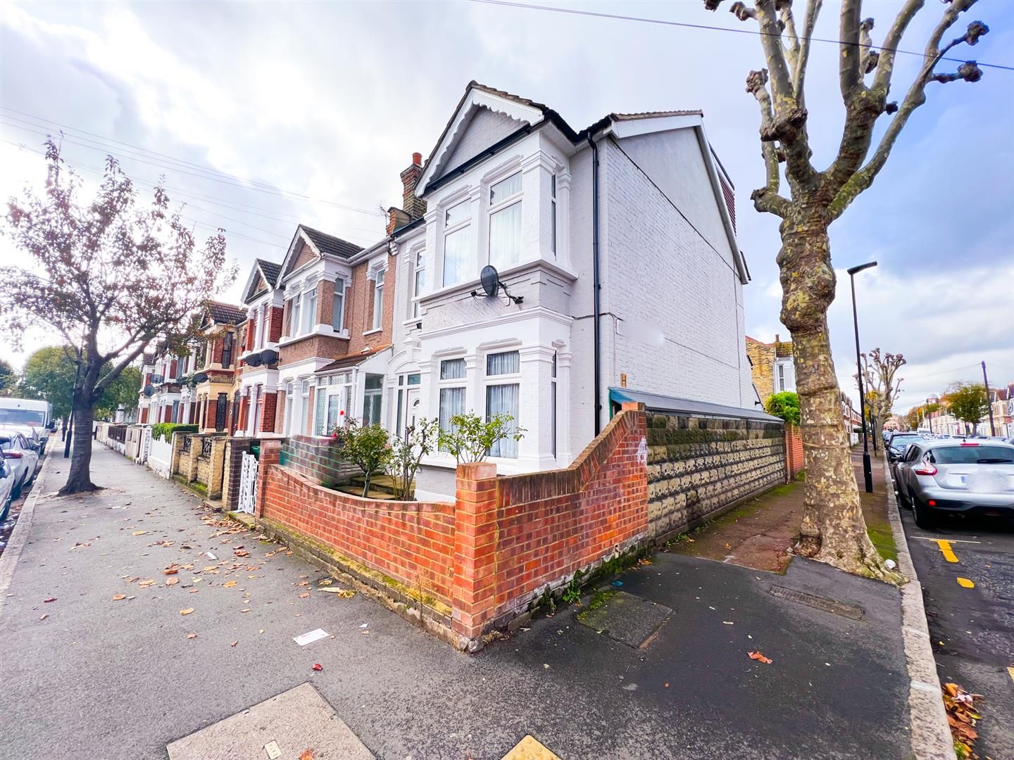 4 bed end terrace house for sale in Altmore Avenue, London E6 - Zoopla