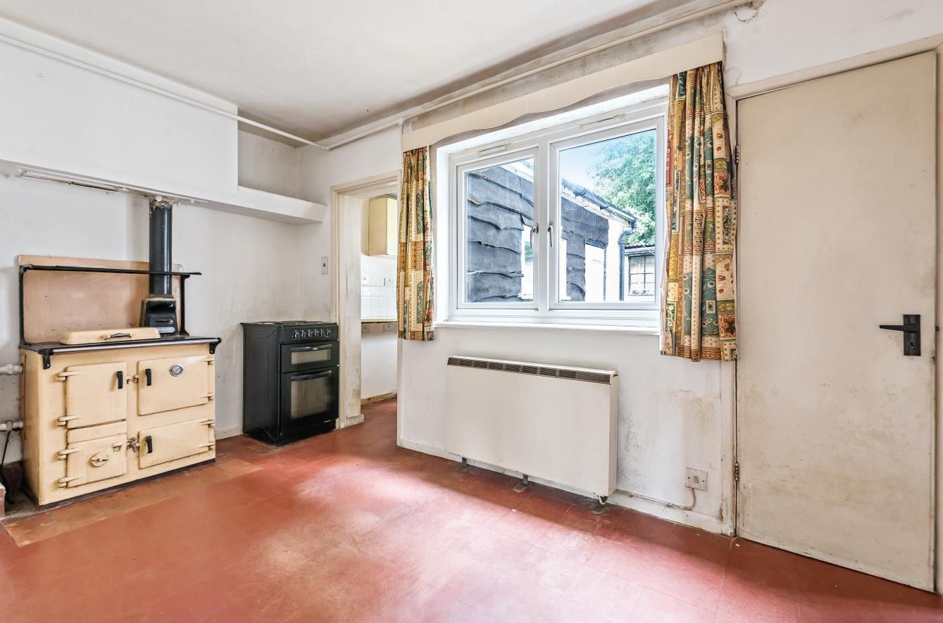 4 bed semi-detached house for sale in 4 Fyning, Rogate, Petersfield ...