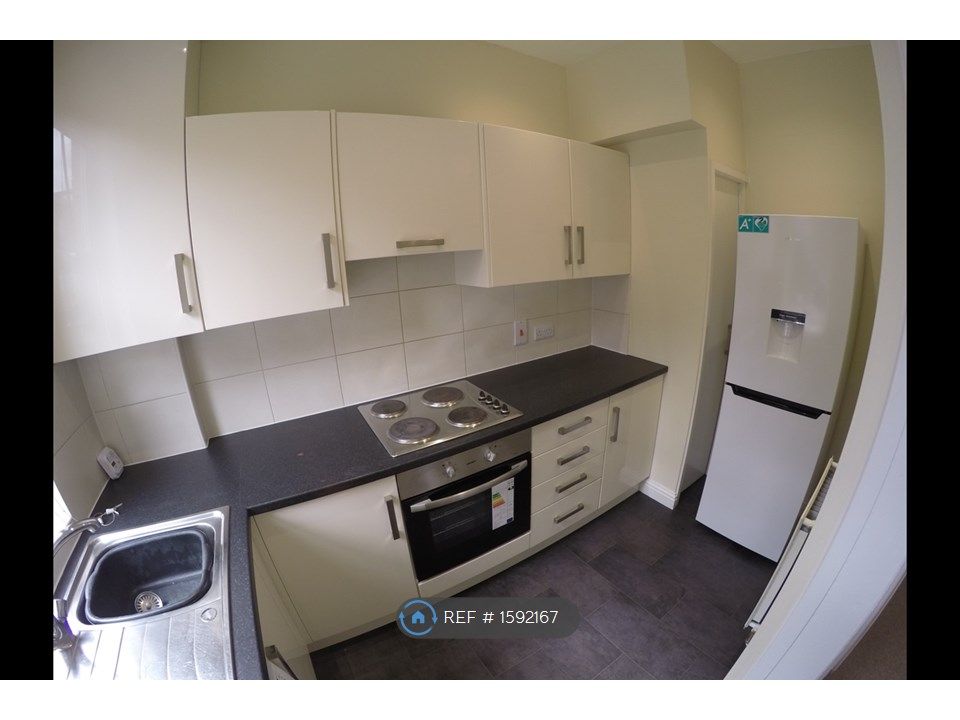 2 bed terraced house to rent in Gledhow Mount, Leeds LS8 - Zoopla
