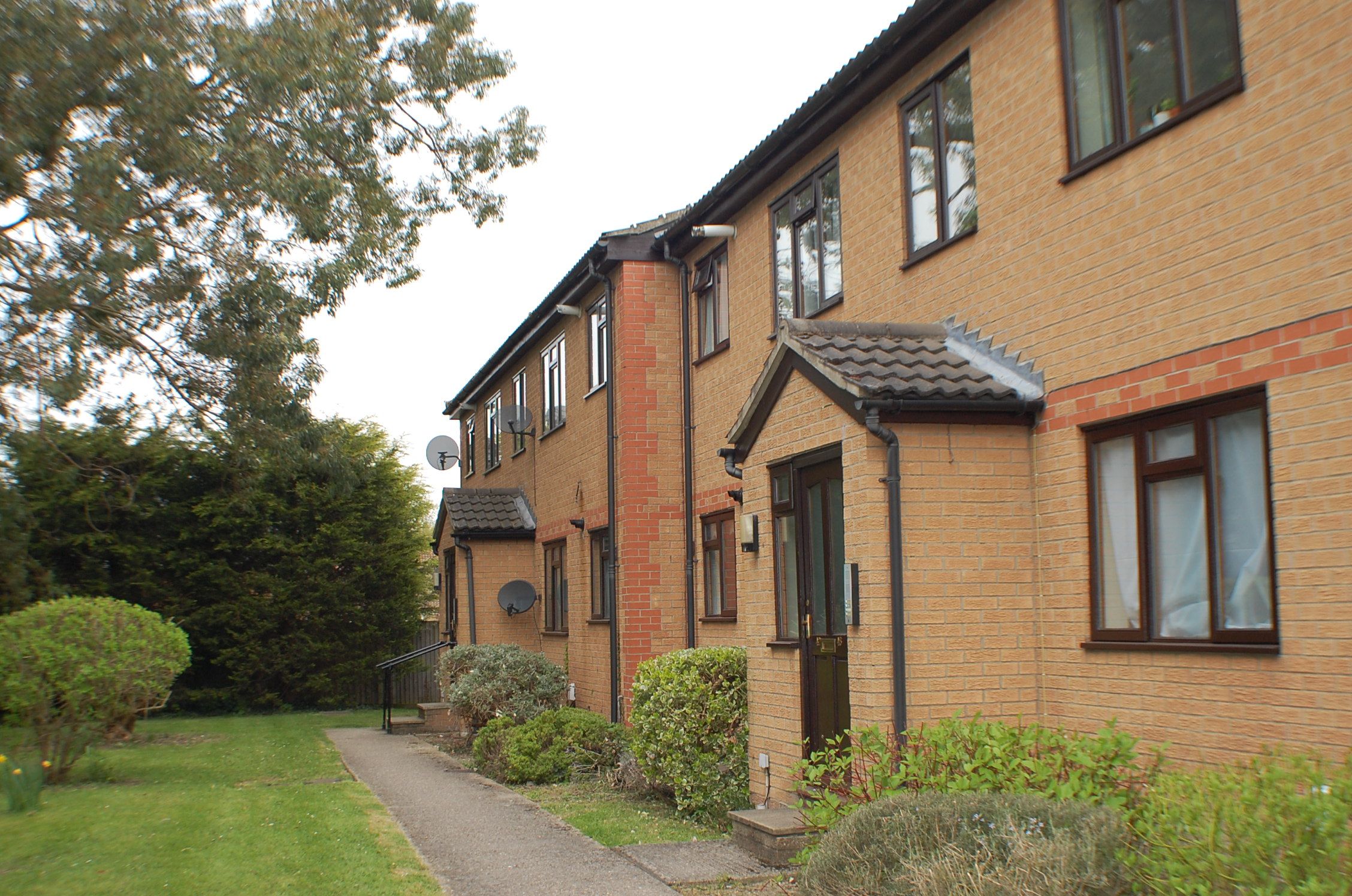 2 bed flat to rent in Stanley Court, Stanley Road, Cambridge CB5 - Zoopla