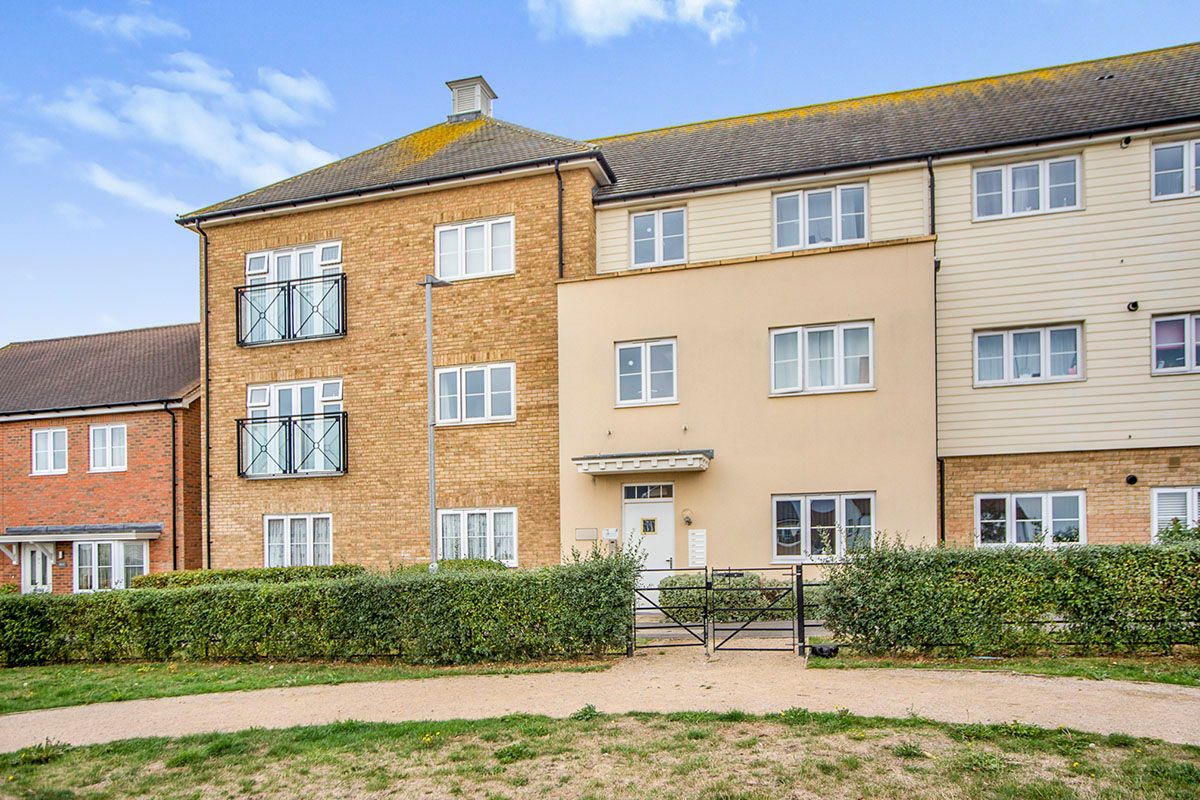2 bed flat for sale in Clayhill Gardens, Hoo, Rochester, Kent ME3 - Zoopla