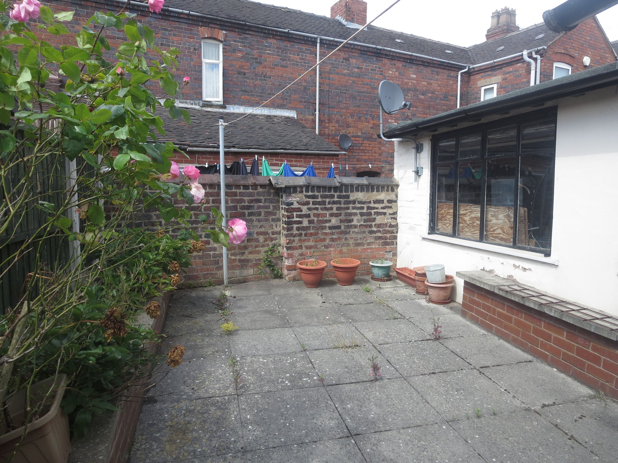 3 Bed Semi Detached House For Sale In Claridge Road Hartshill Stoke