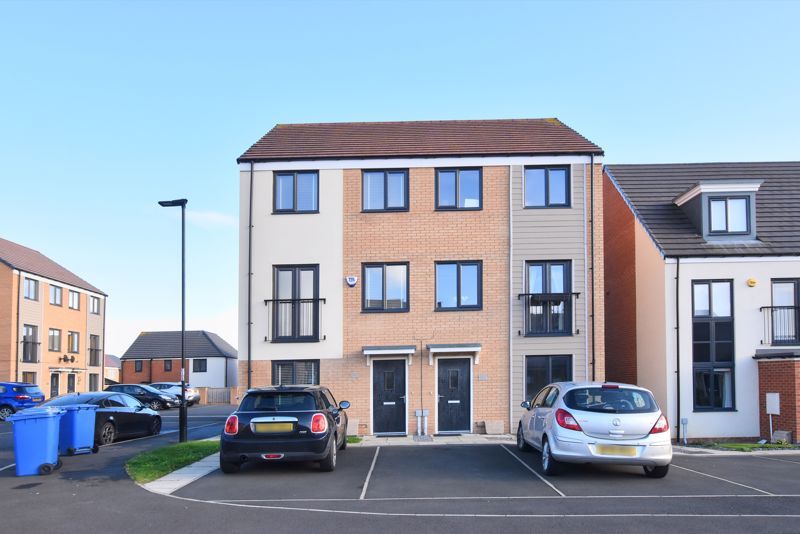 3 Bed Town House For Sale In Elmwood Park Gardens Newcastle Upon Tyne