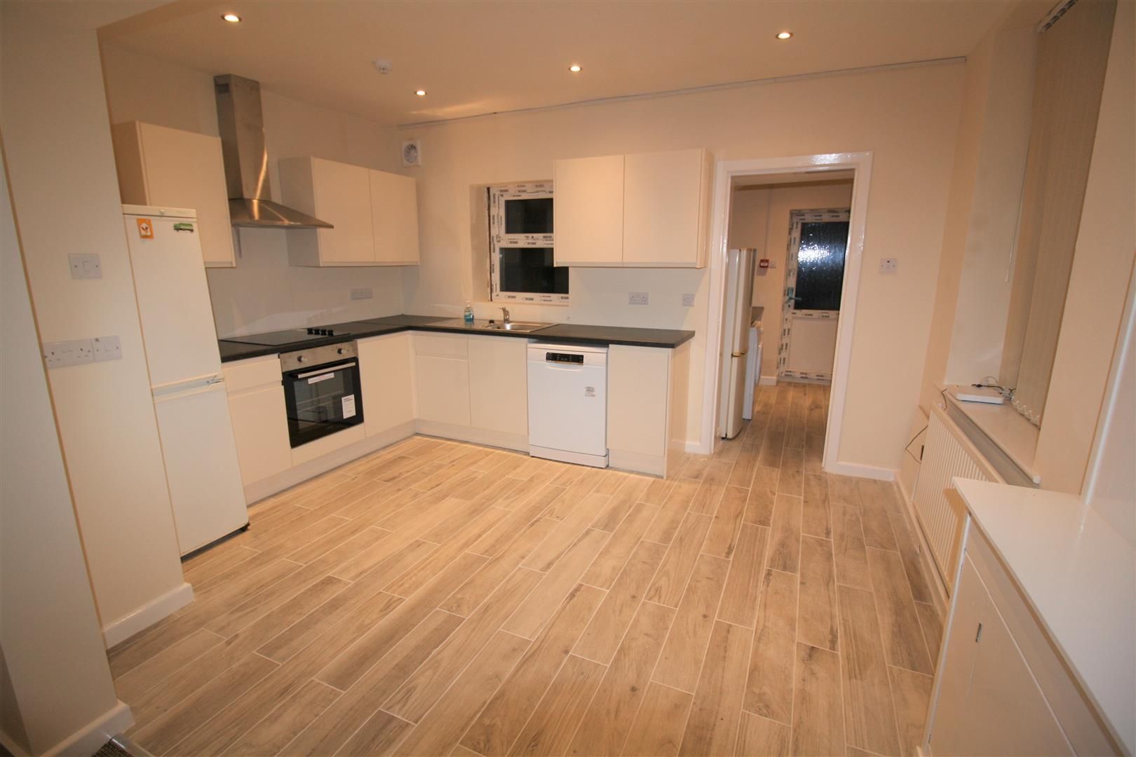 4 bed property to rent in Willow Lane, Lancaster LA1 - Zoopla
