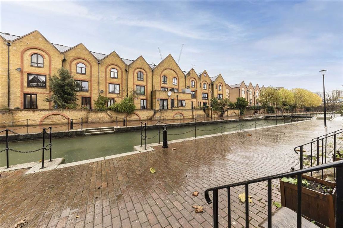 2 bed terraced house to rent in Waterman Way, London E1W - Zoopla