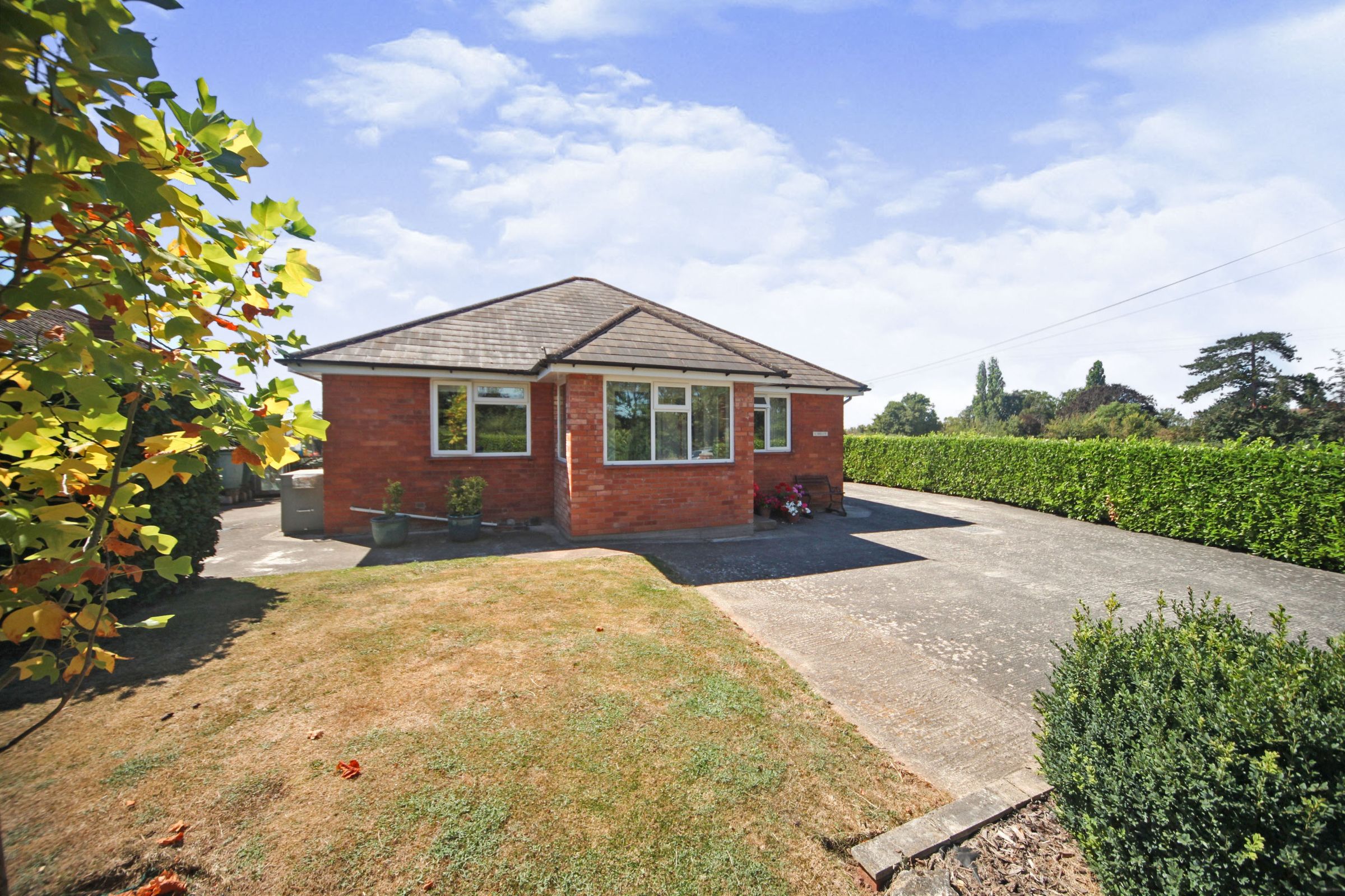 2 bed detached bungalow for sale in Henlade, Taunton TA3 - Zoopla