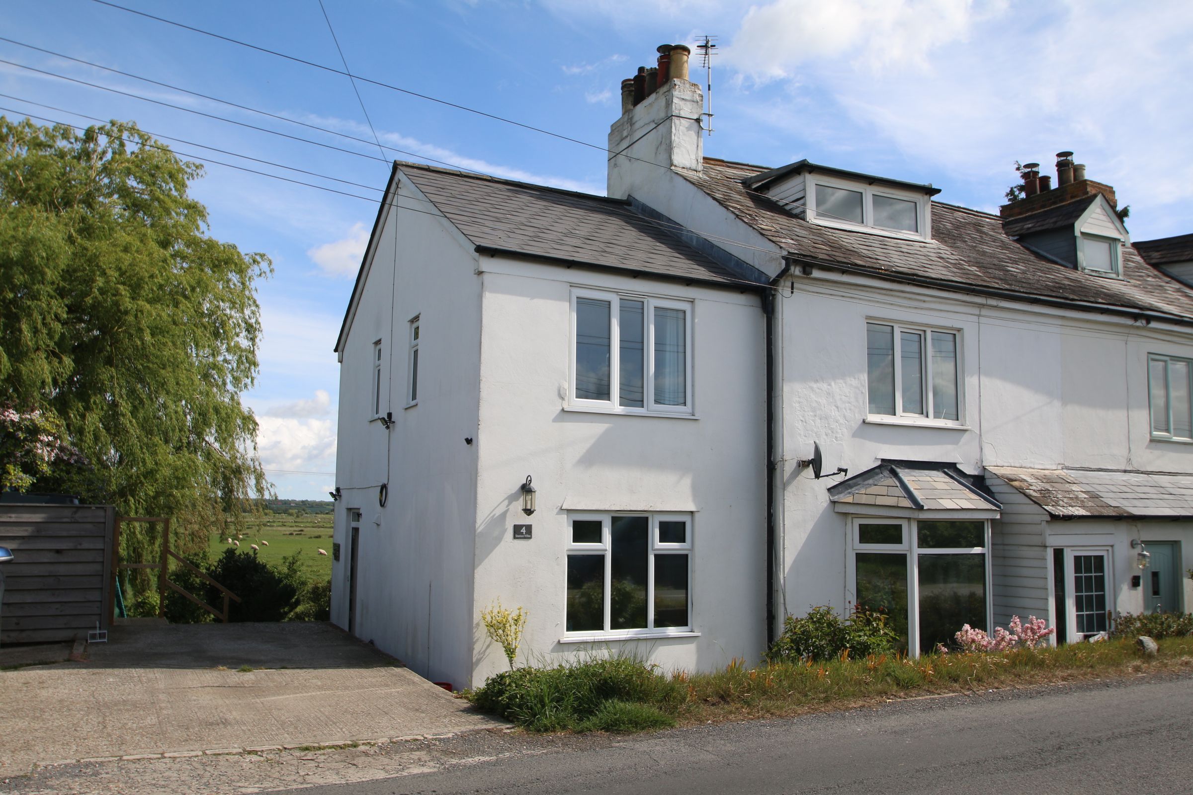 4 bed end terrace house for sale in Station Road, Appledore, Ashford ...