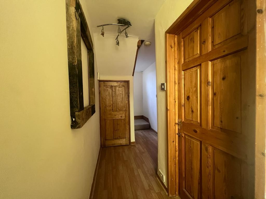 2 bed terraced house for sale in Edrick Road, Edgware HA8 - Zoopla