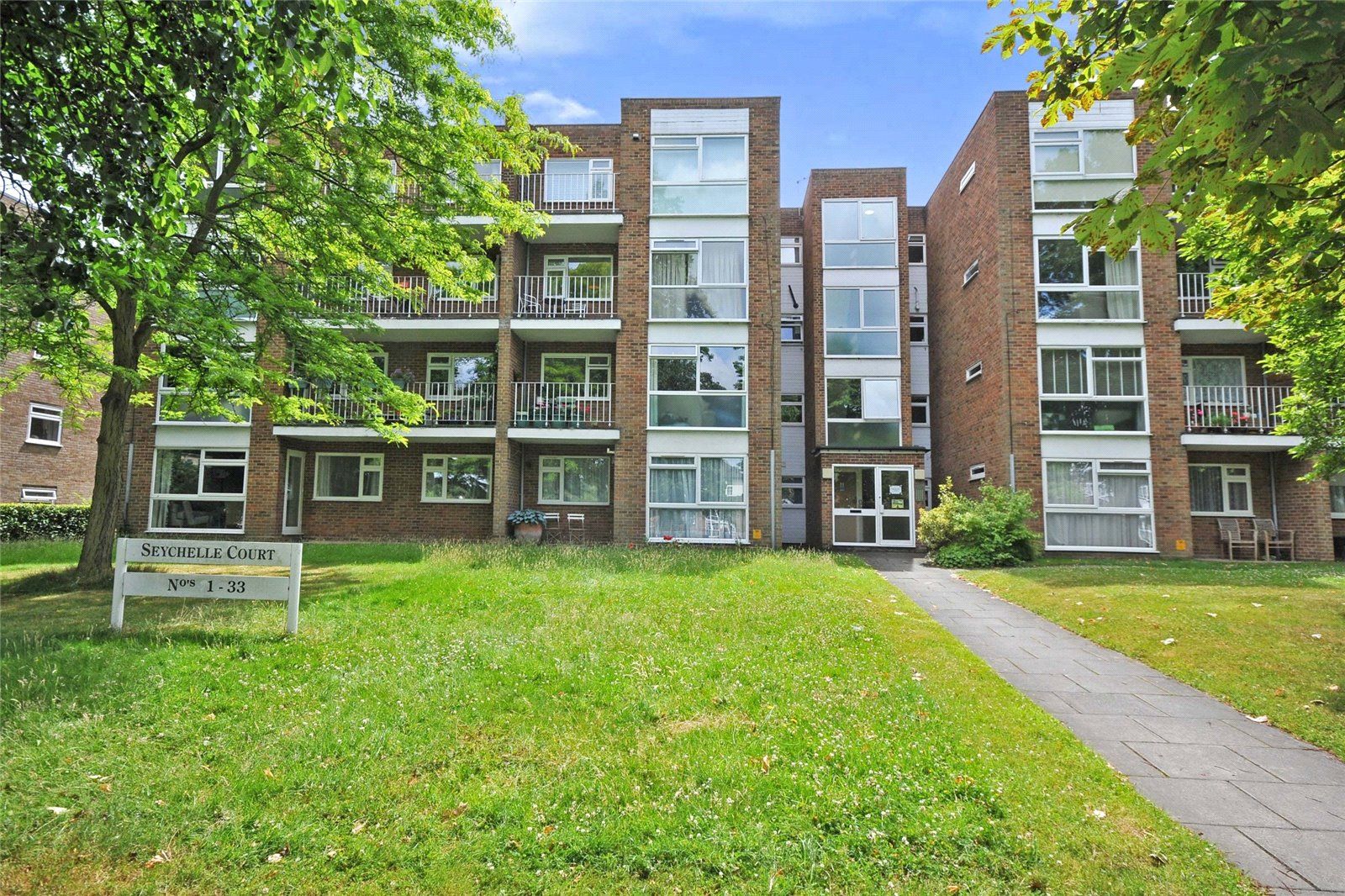 2 bed flat for sale in Foxgrove Road, Beckenham BR3 - Zoopla