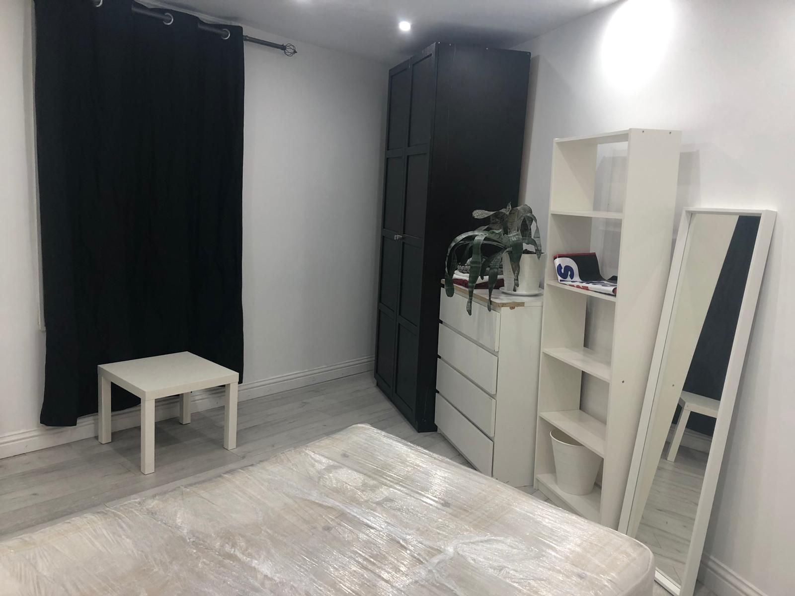 Room to rent in Wells House Road, East Acton NW10 - Zoopla