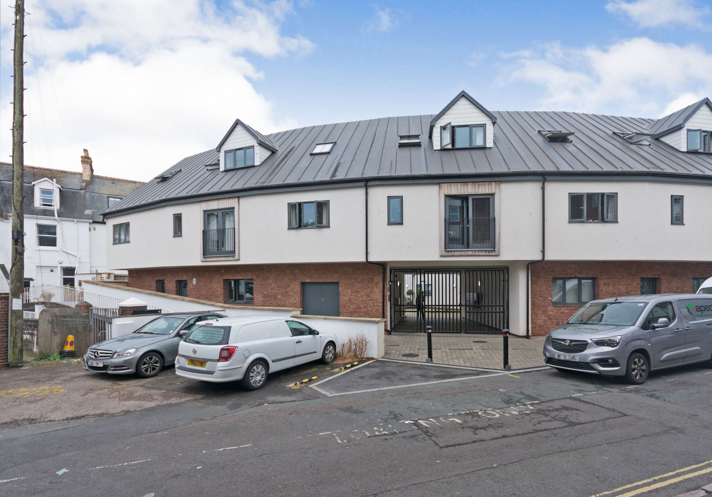 2 bed flat for sale in Bishops Place, Paignton TQ3 - Zoopla