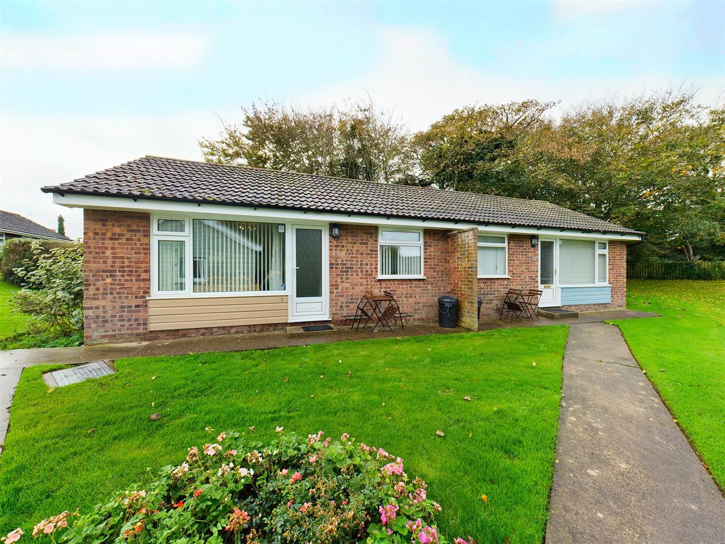 2 Bed Semi Detached Bungalow For Sale In Royal Chalet Park Paston Road