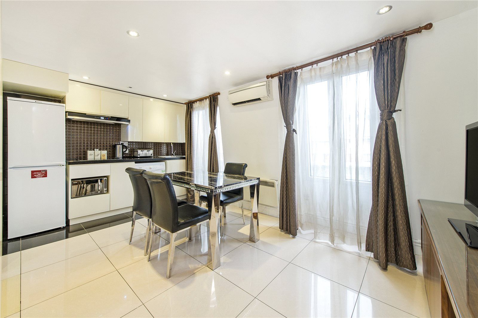 Studio to rent in Upper Tachbrook Street, London SW1V - Zoopla