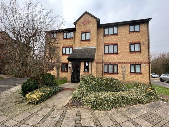 1 bed flat for sale in Dehavilland Close, Northolt UB5 - Zoopla