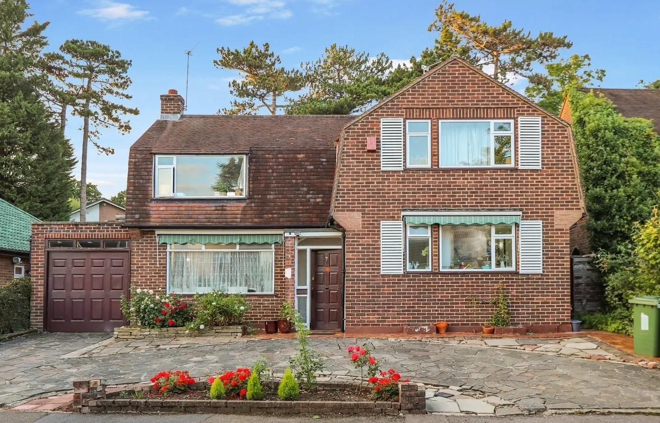 3 bed detached house for sale in Ben Hale Close, Stanmore HA7 - Zoopla