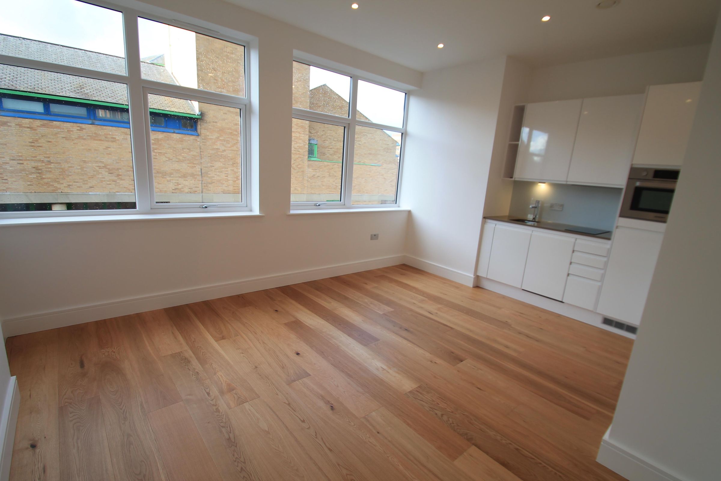 1 bed flat to rent in Flowers Way, Luton LU1 - Zoopla