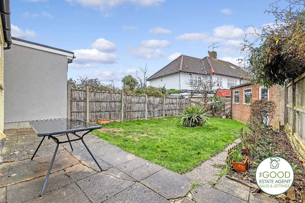 3 Bed Semi Detached House For Sale In Hillside Avenue Woodford Green