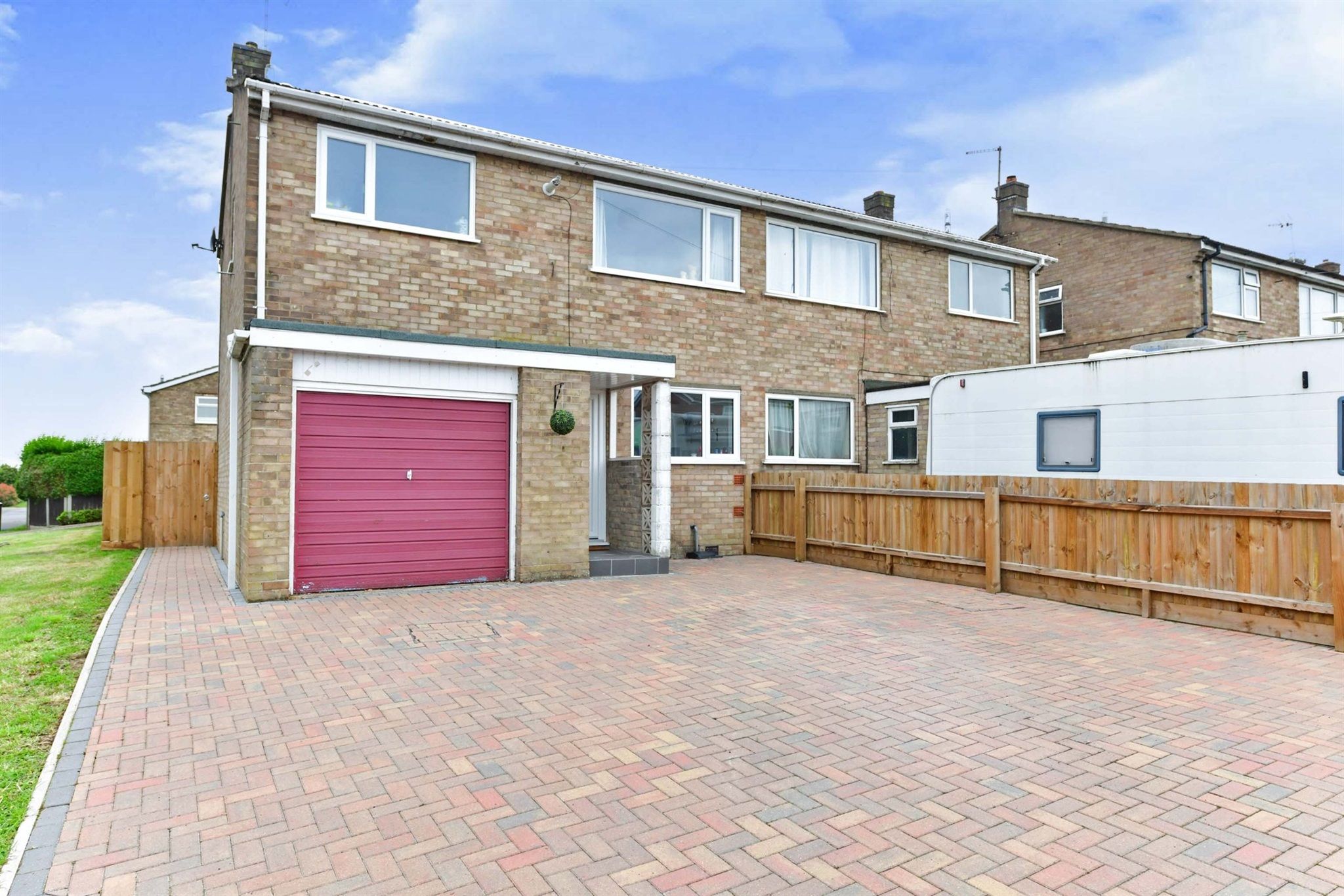 3 Bed Semi Detached House For Sale In Mulberry Close Yaxley