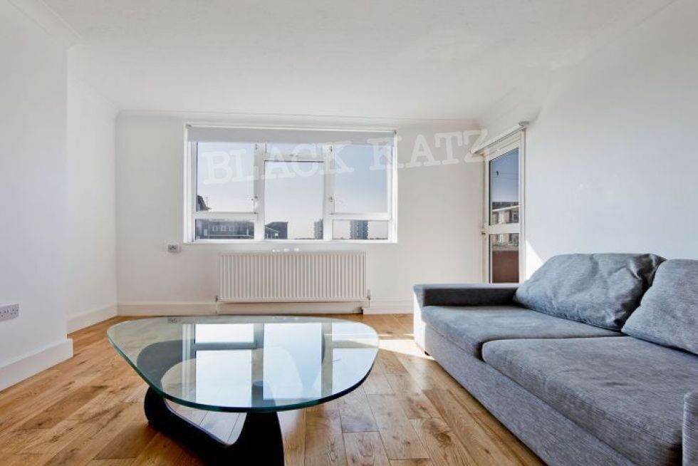 3 bed flat to rent in Patmore Estate, London SW8 - Zoopla