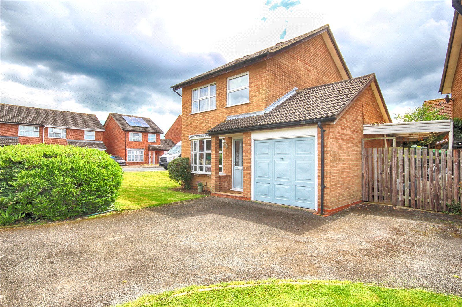3 Bed Detached House For Sale In Hazlitt Croft Springbank Cheltenham