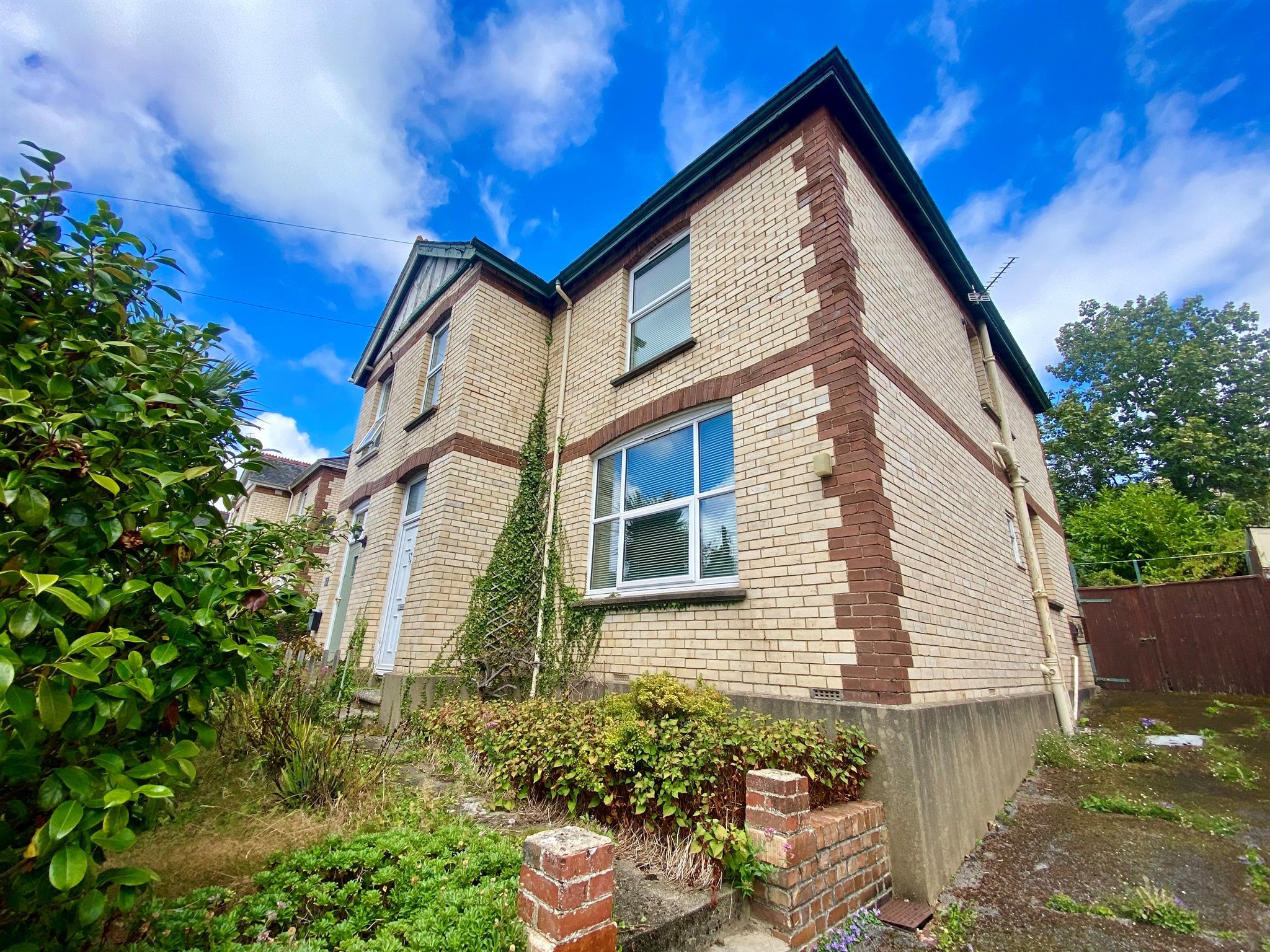 4 Bed Semi Detached House For Sale In Garston Avenue Newton Abbot Tq12