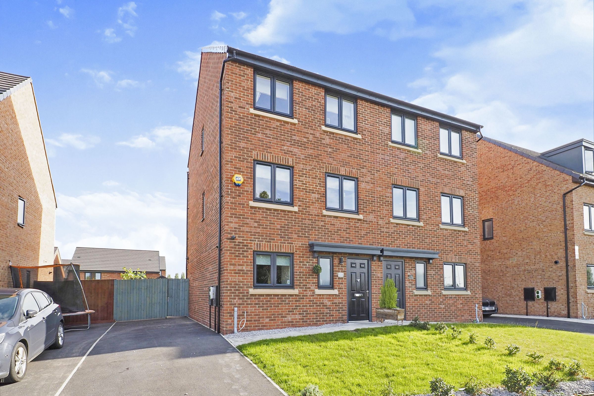 4 bed semi-detached house for sale in Sandygate Lane, Hemsworth ...