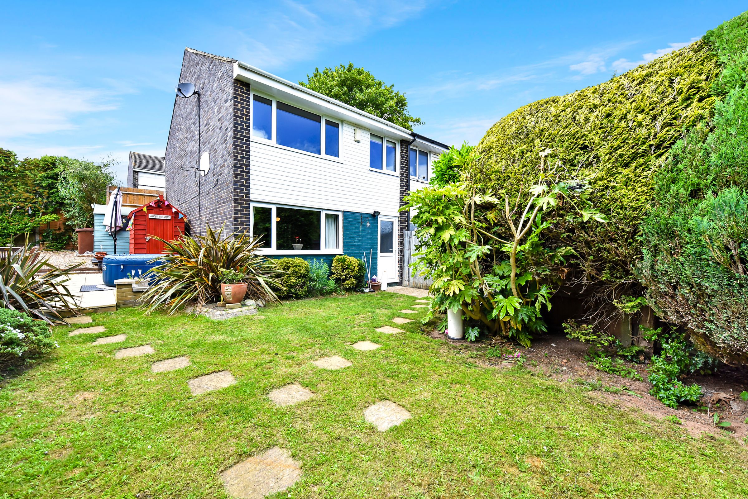 3 Bed End Terrace House For Sale In Stour Close Strood Rochester