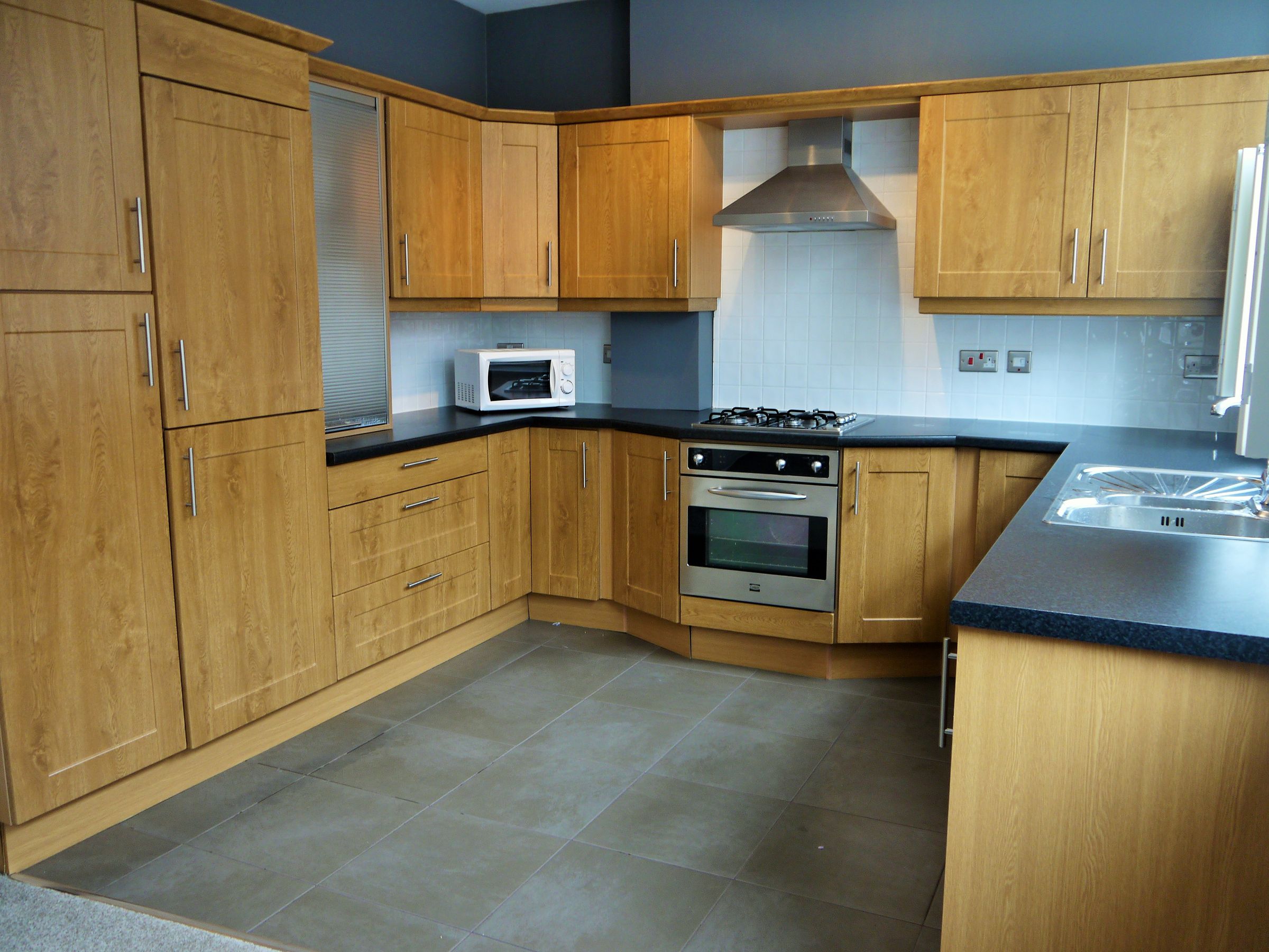 2 bed flat to rent in Crow Lane, Rochester ME1 - Zoopla