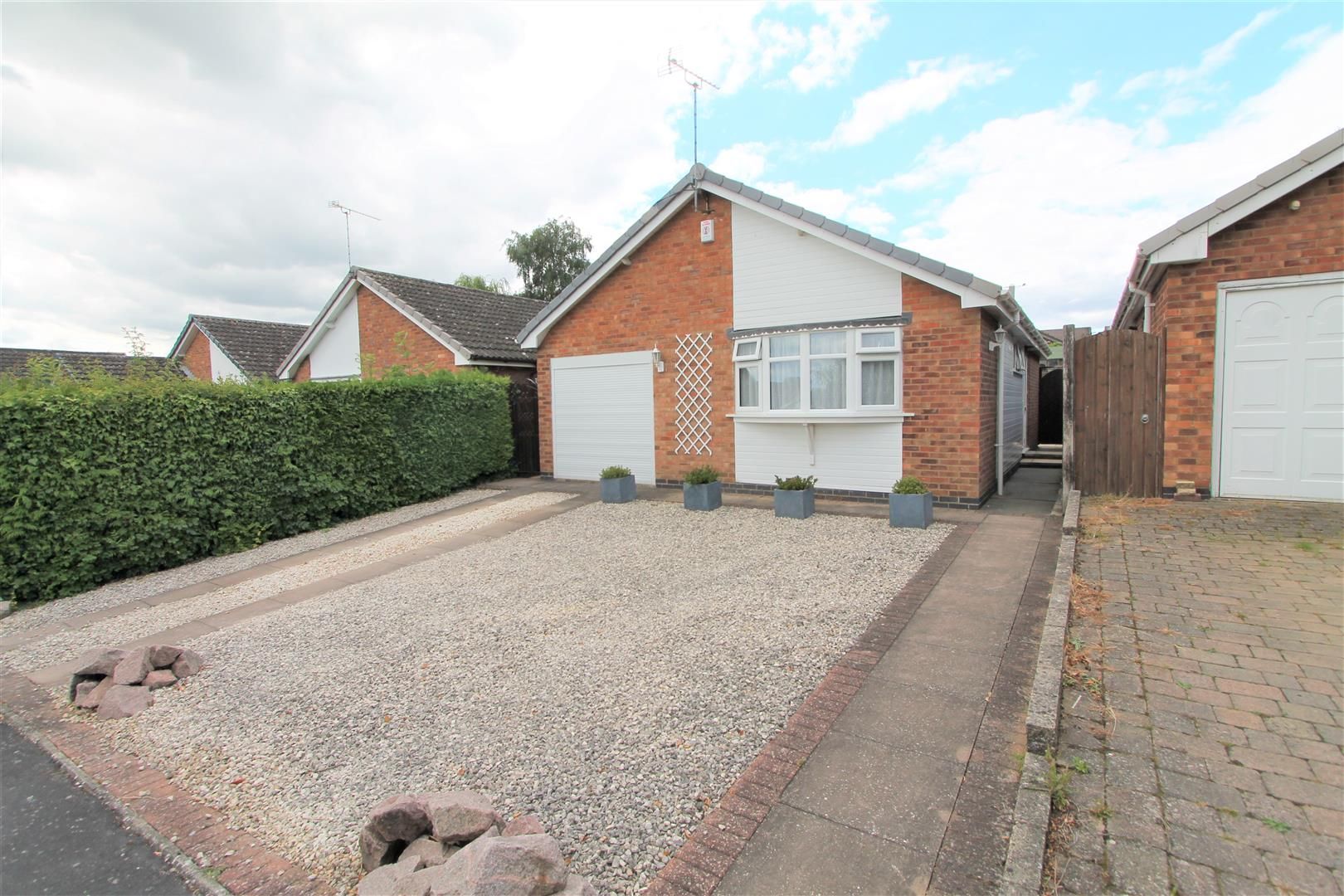 2 bed detached bungalow for sale in Coneygrey, Fleckney, Leicester LE8 ...