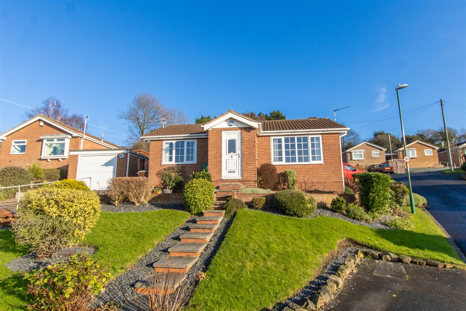 2 bed bungalow for sale in Woodhedge Drive, Nottingham NG3 - Zoopla