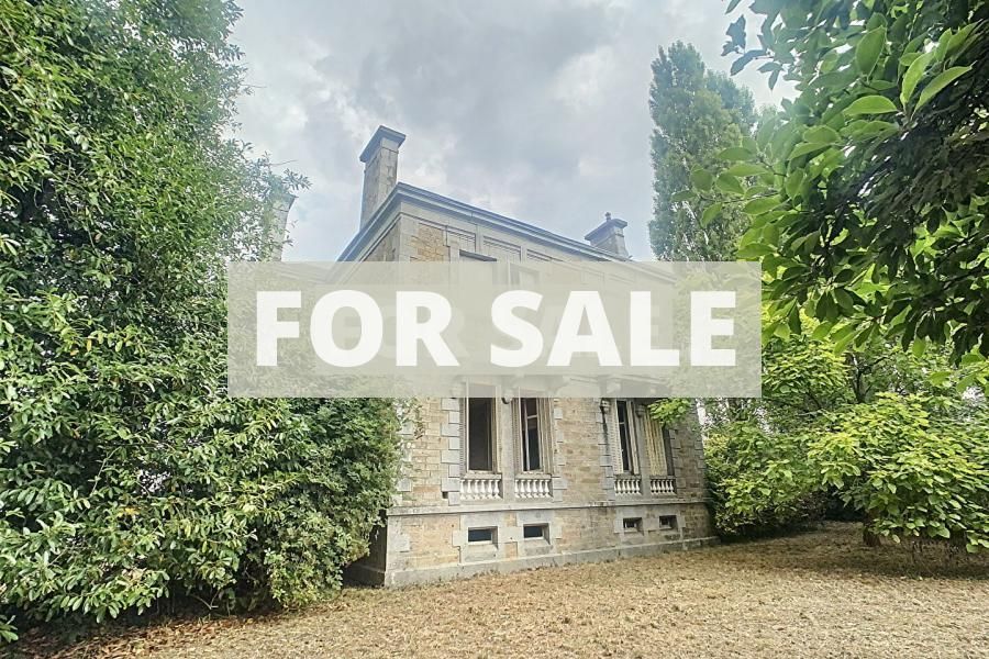 6 bed detached house for sale in Saint-James, Basse-Normandie, 50240 ...