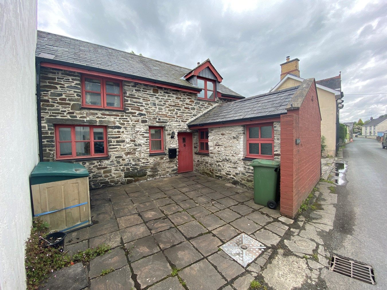 3 bed semi-detached house for sale in Dewi Road, Tregaron SY25 - Zoopla