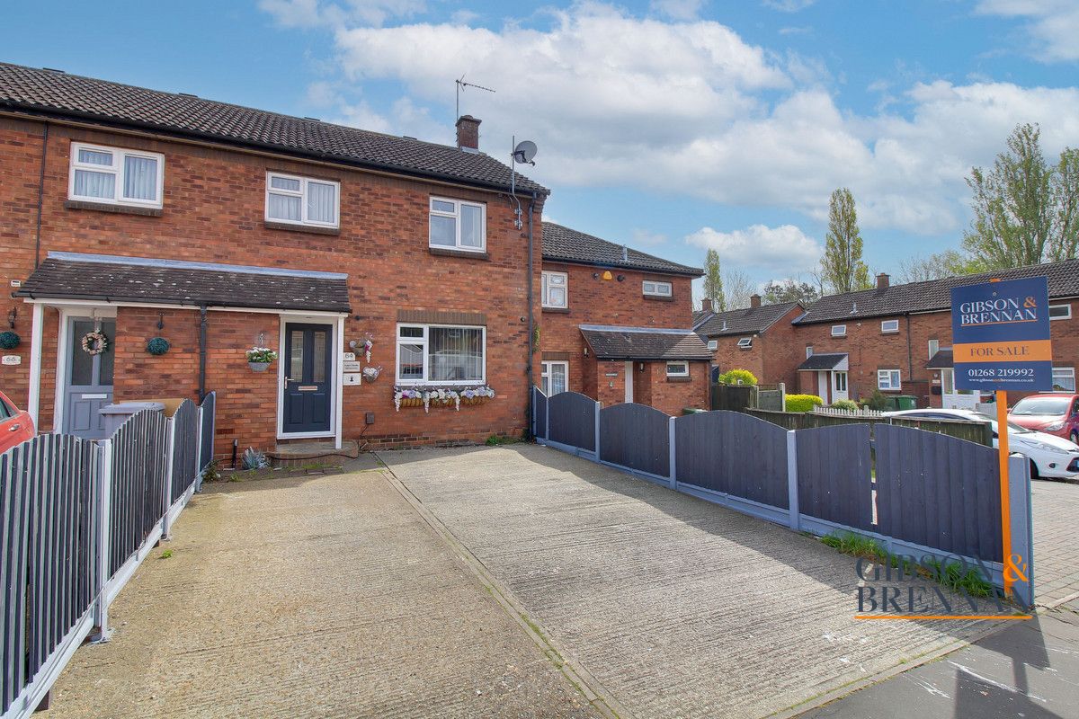 3 bed terraced house for sale in Hollands Walk, Basildon SS16 - Zoopla